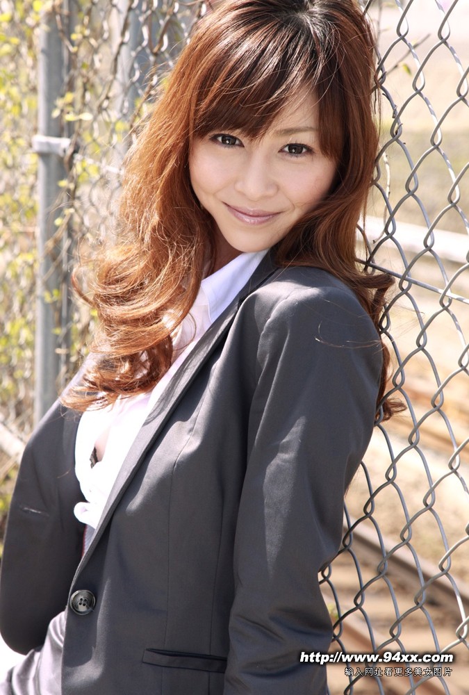 杉原杏璃职业装写真_中国制服设计网